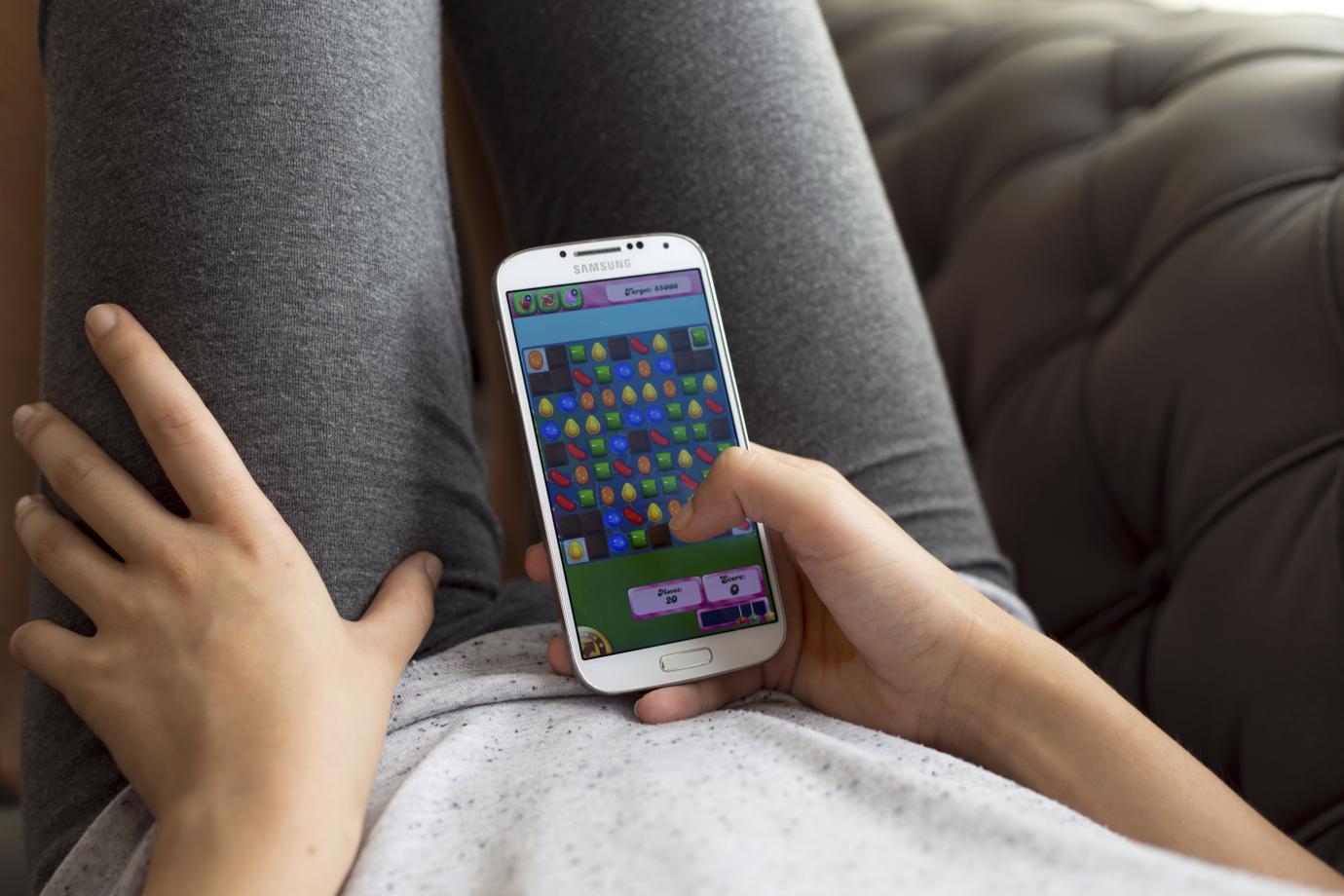 Learn How to Get Free Gold Bars in Candy Crush | Myce Blog